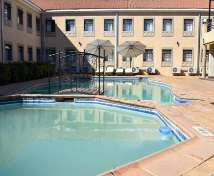 Hoteles en Mahalapye, Central - Central de Reservas