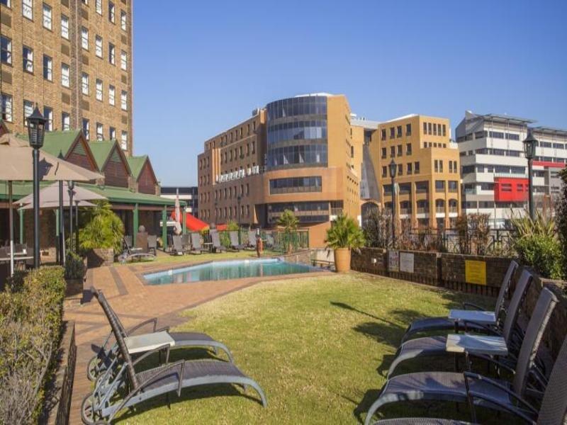 The Centurion Hotel, Centurion - Reserving