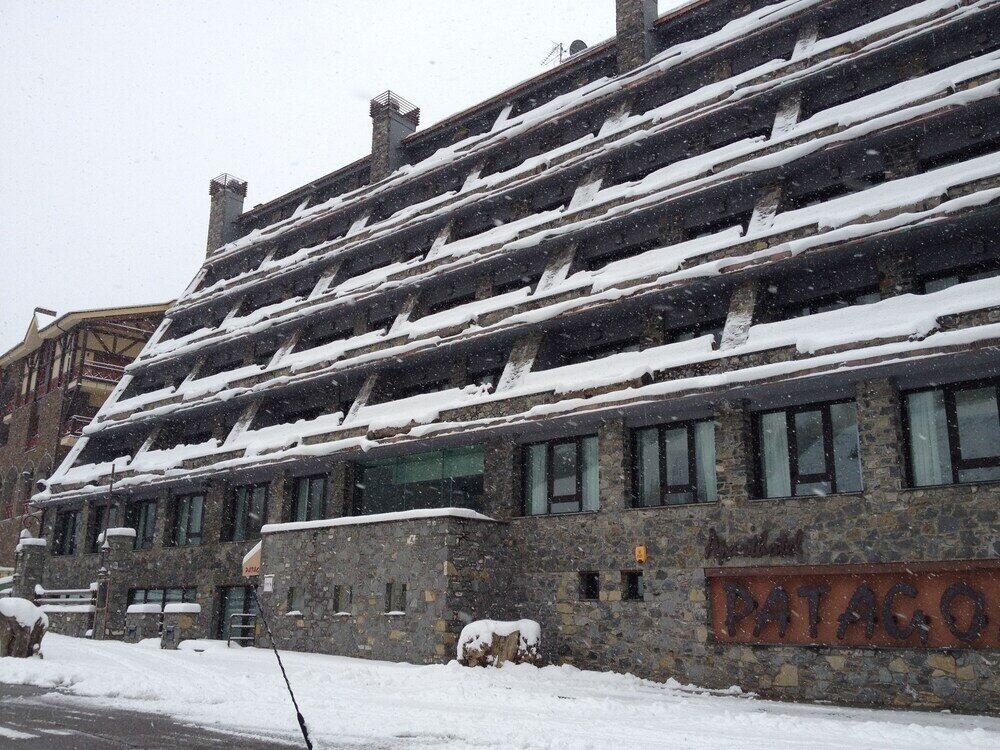 Hotel Yomo Patagonia, Arinsal - Reserving.com