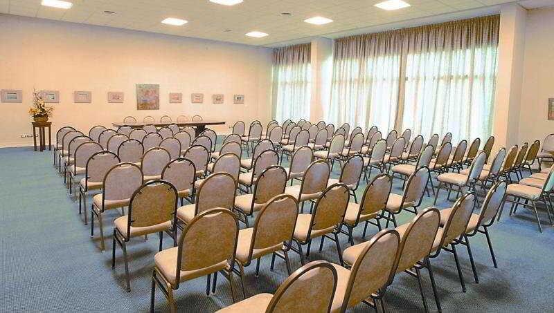 Hotel Las Rocas, Mar del Plata. Desde 76.47€ - Central de Reservas