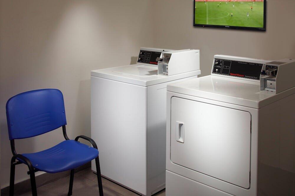 Hotel One Saltillo Aeropuerto, Saltillo - Central de Reservas