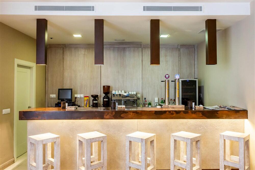 Hotel Altora, Tomelloso. Desde 75€ - Central de Reservas