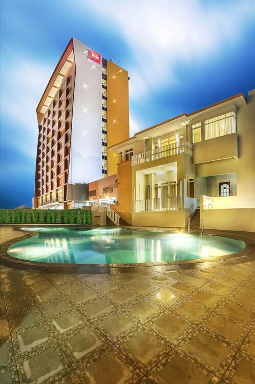 Hotel Ibis Padang, Padang - Central de Reservas