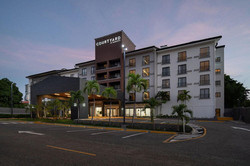Hotel Courtyard by Marriott Santo Domingo, Santo Domingo. Desde 105.76 ...