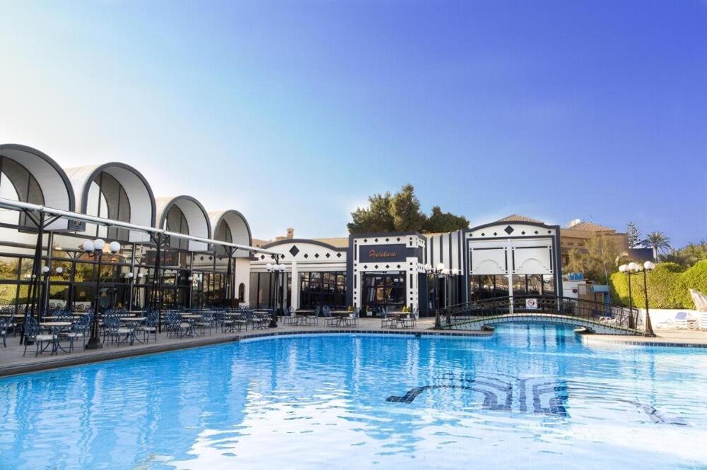Hotel JAZ Pyramids Resort, Giza - Central de Reservas