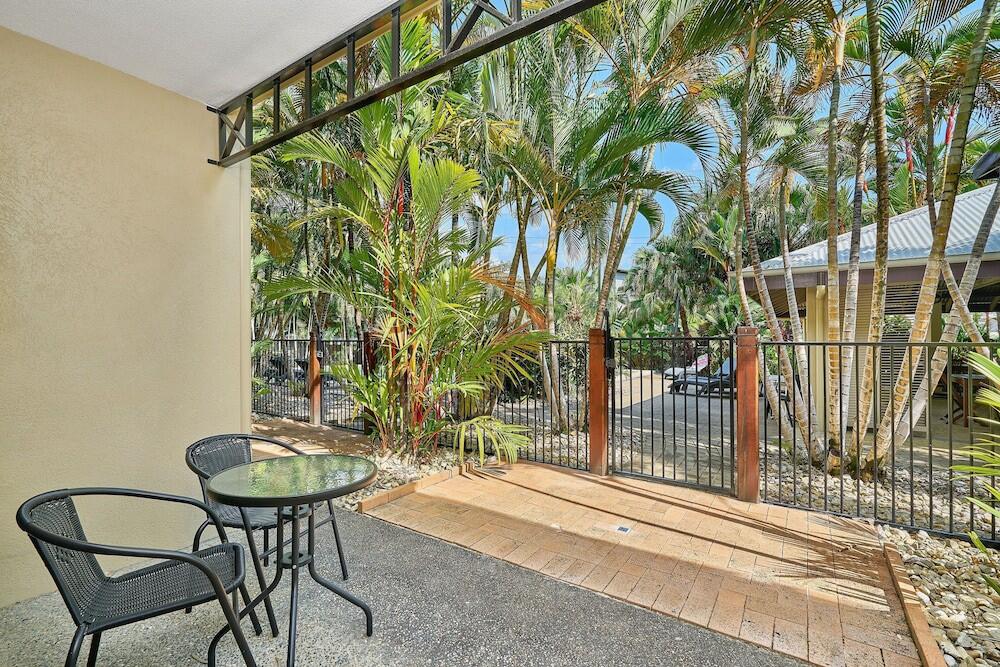 Trinity Beach Club Holiday Apartments, Trinity Beach ...