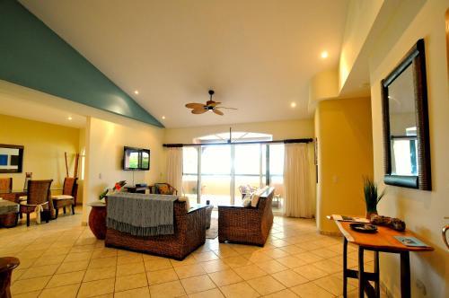 Cocomar Beachfront Hotel, Parrita - Centraldereservas.com
