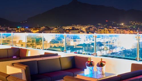 Benabola Hotel & Suites, Marbella. Desde 109.86€ - Central de Reservas