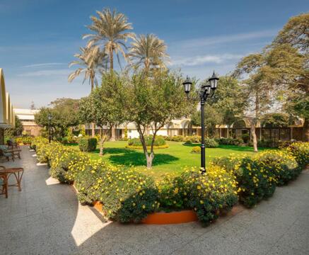 Hotel Pyramids Park Resort Cairo, Kafr Ghaţāţī - Reserving