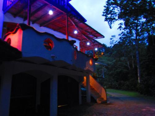 Hotel Agua Inn, Nuevo Arenal. Desde 84.82€ - Central de Reservas