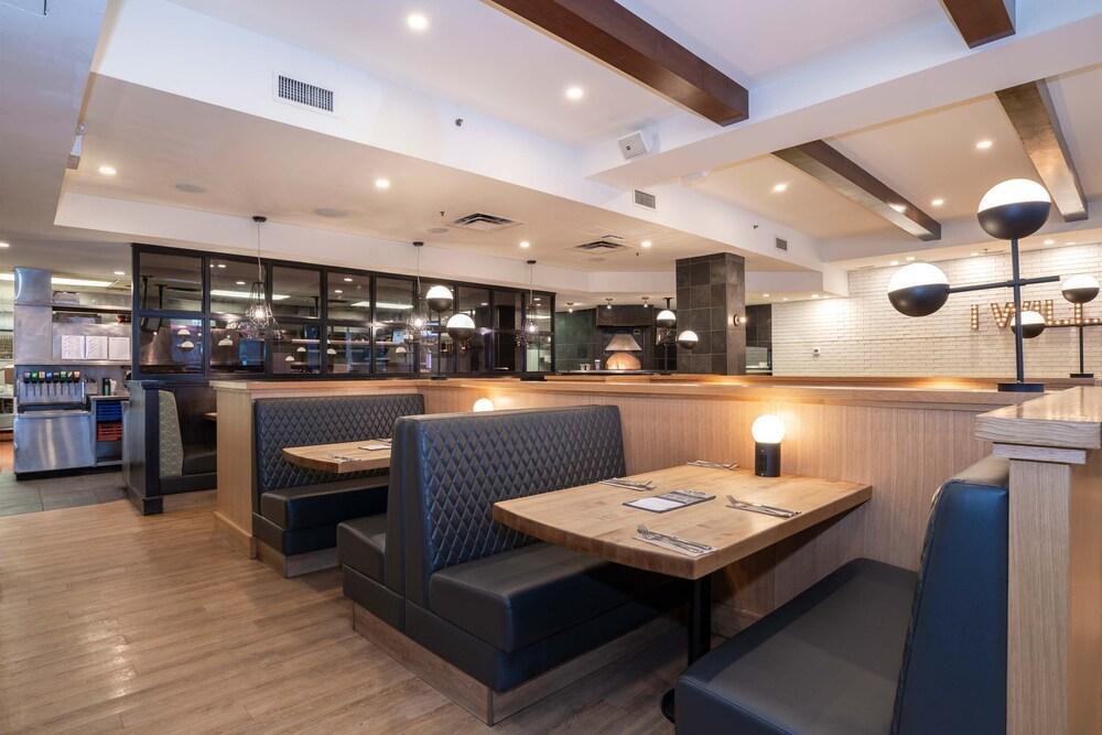 Sandman Signature Calgary Downtown Hotel, Calgary - Central de Reservas