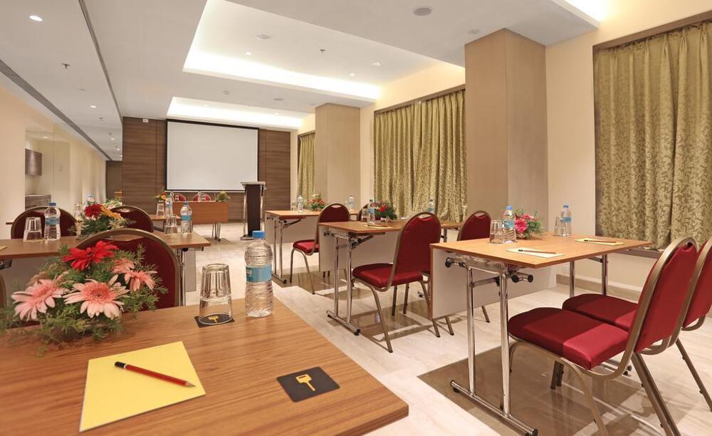 Hotel Temple Tree, Shirdi Newly Renovated, Shirdi - Centraldereservas.com