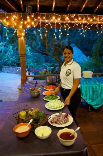 Lodges Ian Anderson's Caves Branch Adventure Company & Jungle Lodge ...