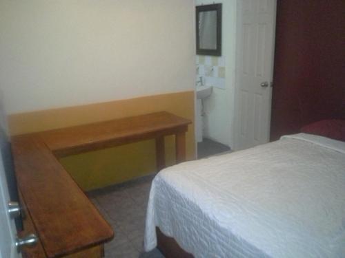 Waterfall Hostel, Los Anastacios - Central de Reservas