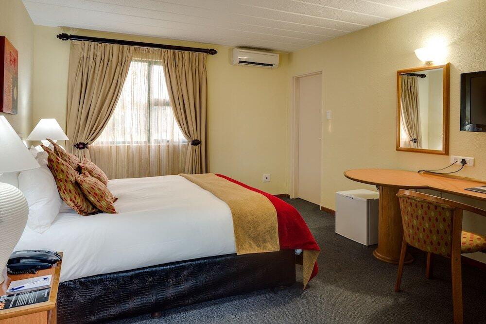 Protea Hotel by Marriott Polokwane Landmark, Polokwane ...