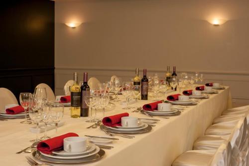 Hotel Austral Express, Comodoro Rivadavia - Central de Reservas