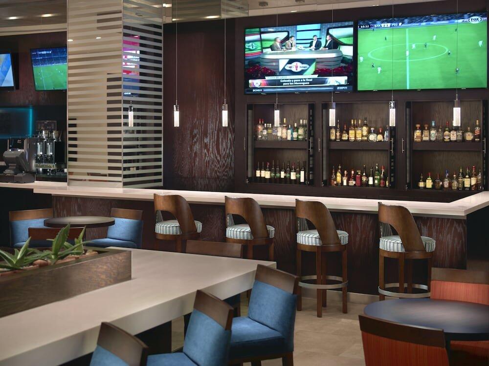 Hotel Courtyard by Marriott Queretaro, Santiago de Queretaro ...