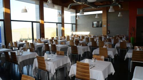 Hotel Area de Servicio Los Chopos, Villaherreros - Central de Reservas