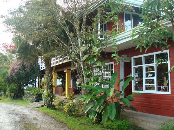 Lodges Turrialtico Lodge, Turrialba - Central de Reservas