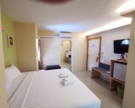 Prom Ratchada Hotel, Bangkok - Reserving