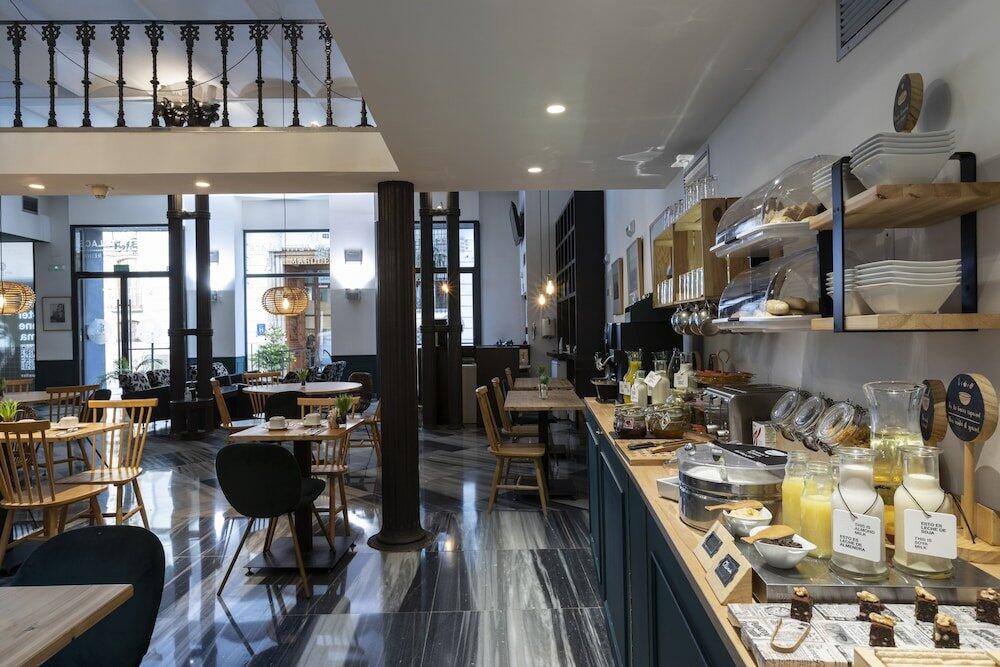 Hotel Petit Palace Plaza de la Reina, Valencia. Desde 133.57€ - Central ...