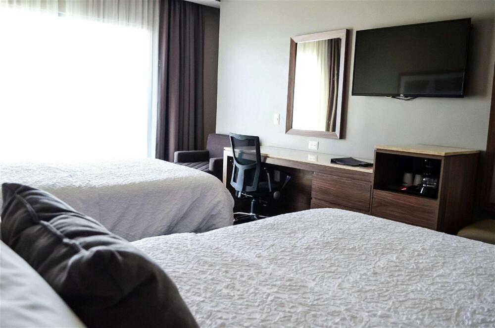 Hotel Hampton Inn by Hilton Durango, Victoria de Durango - Central de ...