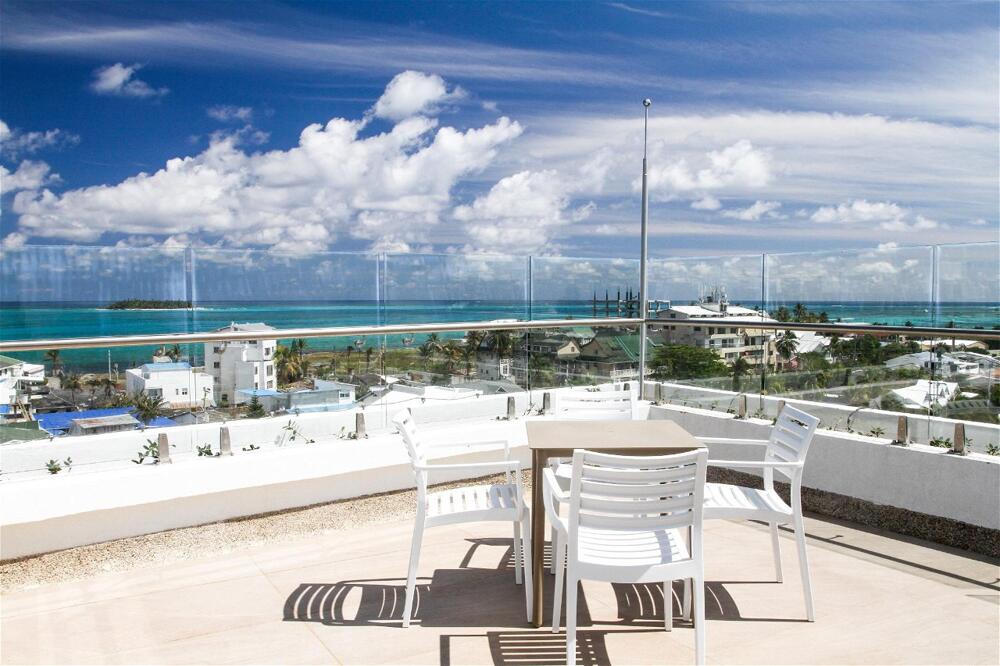 Azure Lofts & Pool Hotel, San Andrés Isla. Desde 91.46 ...