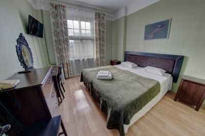 Hotel Viktorija, Riga. Desde 47.6€ - Central de Reservas
