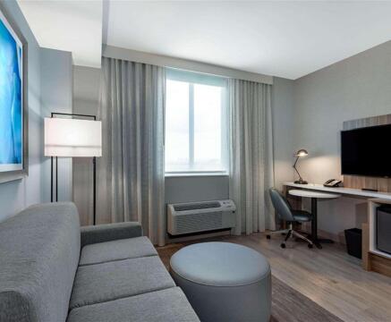 Hotel Ramada by Wyndham Miami Springs/Miami International Airport ...