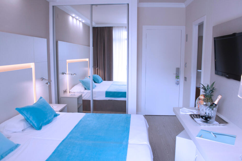 Hotel Ibersol Antemare - Adults Only, Sitges. Desde 77.62€ - Central de ...
