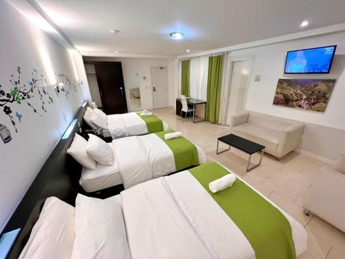 Destiny Hotel, Baños - Central de Reservas