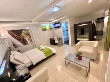 Destiny Hotel, Baños - Central de Reservas