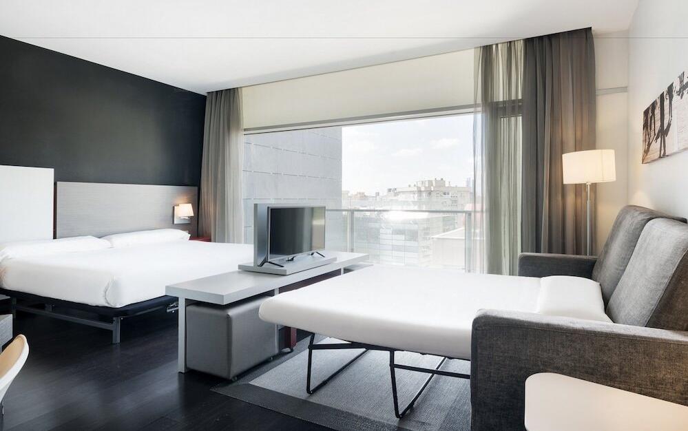 Hotel Ilunion Atrium, Madrid. Desde 86.35€ - Centraldereservas.com