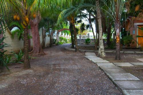 Sea Eye Hotel - Laguna Building, Utila - Central de Reservas
