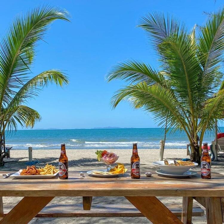 Hotel La Ensenada Beach Resort, Tela - Central de Reservas
