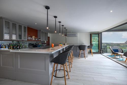 Hotel The BRIX Autograph Collection, Puerto España - Central de Reservas