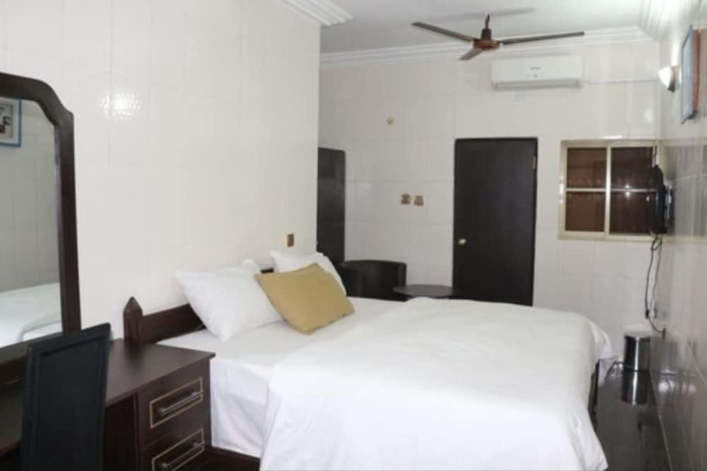 Cute Villa Hotel and Suites, Uyo - Central de Reservas