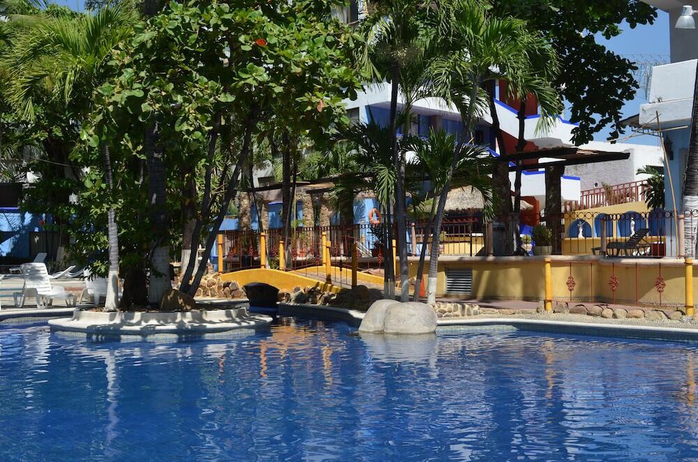 Hotel Delfines Acapulco by NG Hoteles, Acapulco. Desde 32.95€ - Central ...