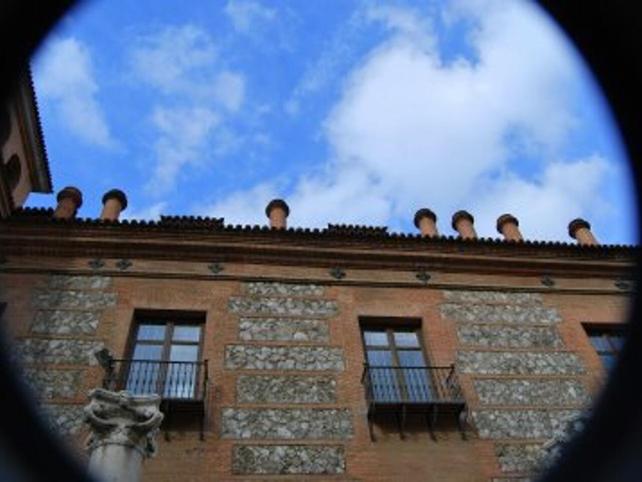 El Fantasma de la Casa de las Siete Chimeneas - Central de Reservas